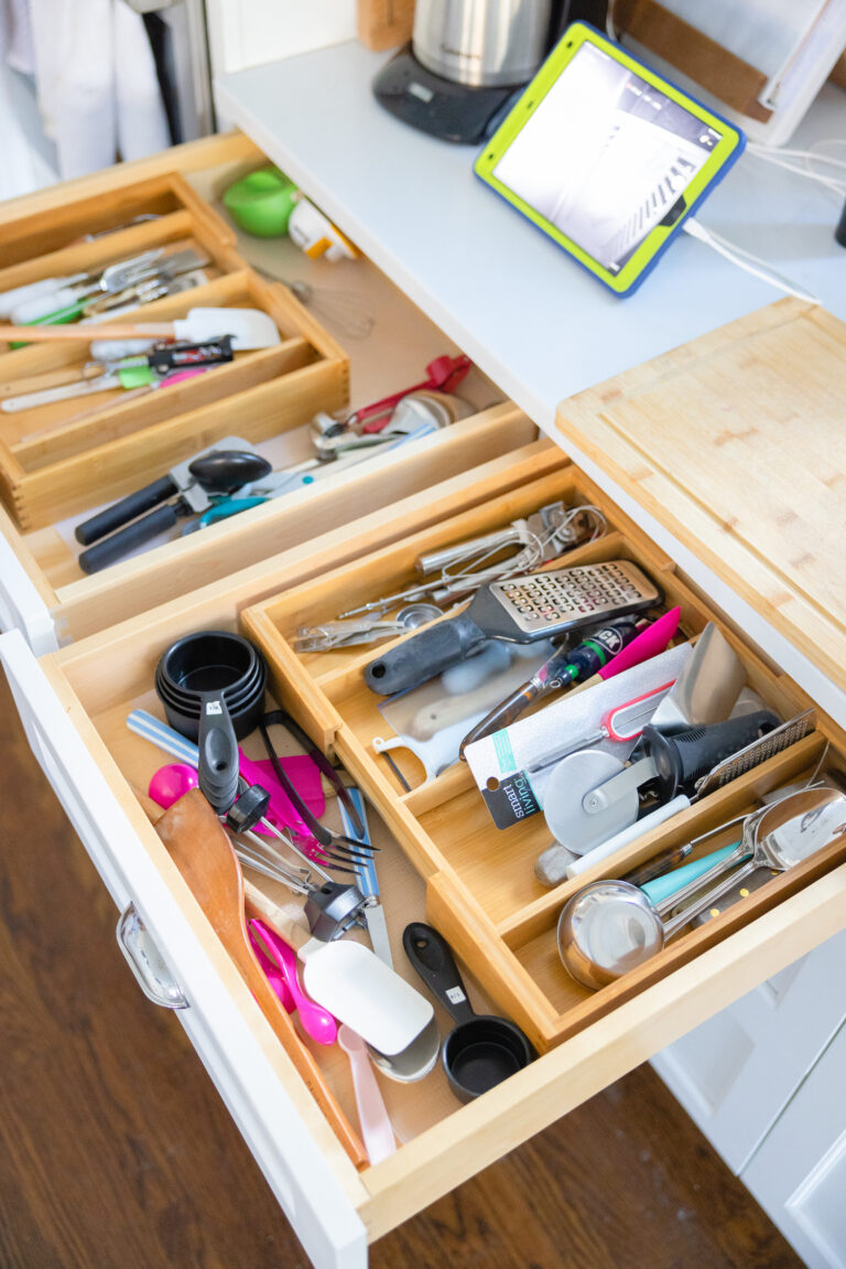 How To Organize Your Kitchen Cabinets And Drawers