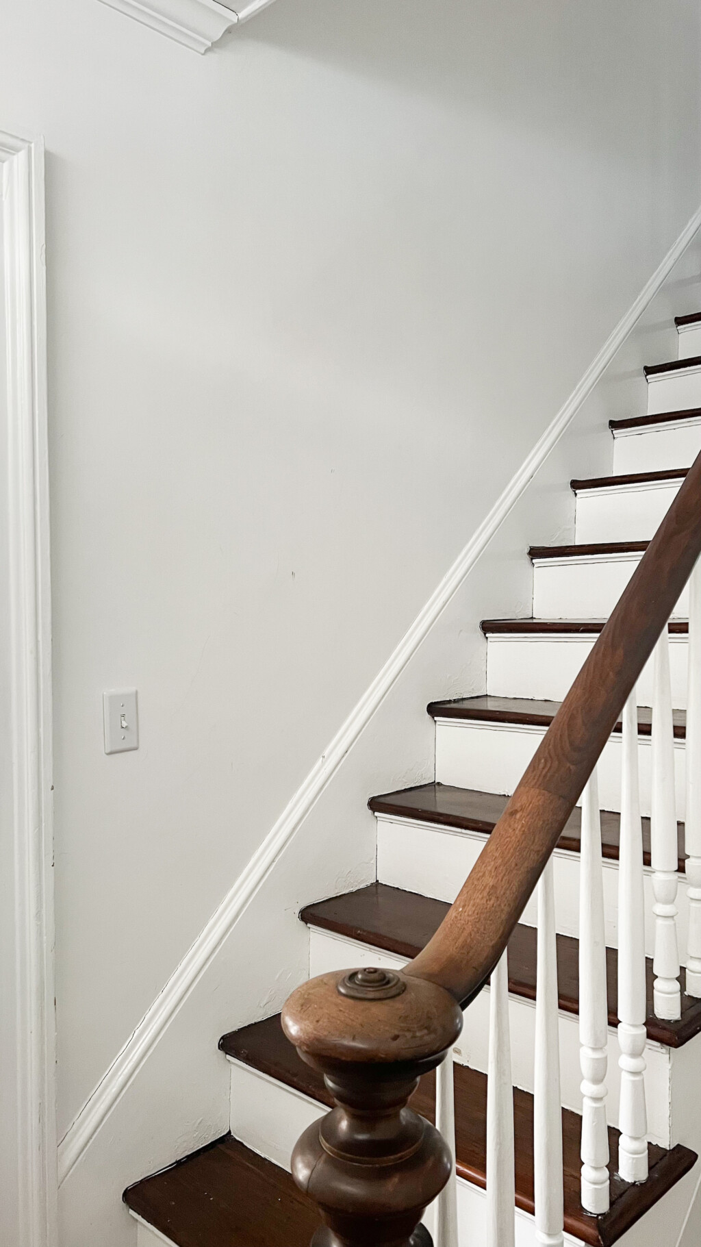 HALLWAY AND STAIRWELL TRIM BEFORE & AFTER + COSTS | Design Darling